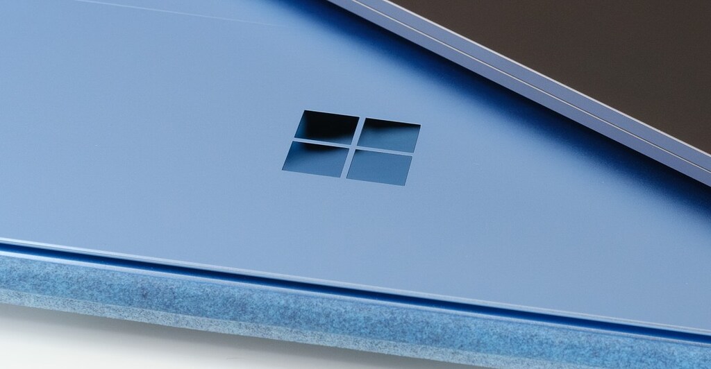 Microsoft is enabling BitLocker device encryption by default on Windows 11 - News - Techlore Forum